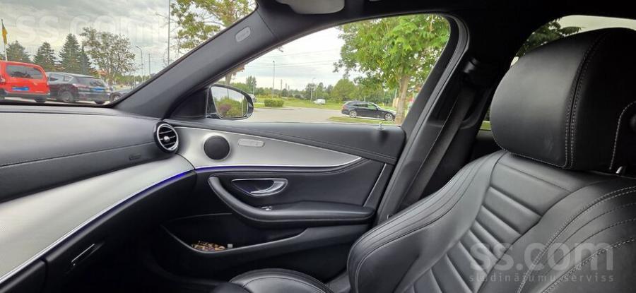 Melns Mercedes-Benz E 220 2016 Rīga, ar dzinēja tilpumu 2.00 L un nobraukumu 332 tūkst. km par 17000 €, foto 9 vietnē AUTOMOTO.COM.LV