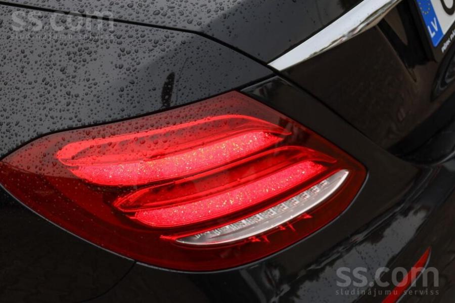 Melns Mercedes-Benz E 220 2016 Rīga, ar dzinēja tilpumu 2.00 L un nobraukumu 332 tūkst. km par 15995 €, foto 9 vietnē AUTOMOTO.COM.LV