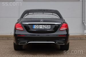 Черный Мерседес E 220 2016 в Рига, объемом двигателя 2.00 л и пробегом 332 тыс. км за 15995 €, фото 8 на AUTOMOTO.COM.LV