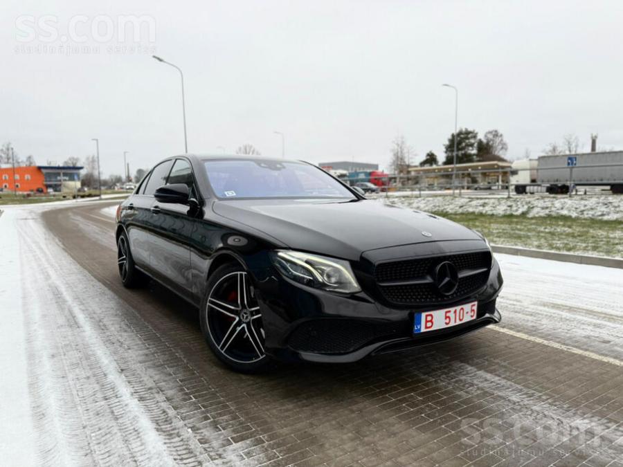 Black Mercedes-Benz E 220 2017 in Rezekne, with an engine capacity of 2.00 L and mileage of 199 thousand km for 8000 €, photo 2 on AUTOMOTO.COM.LV