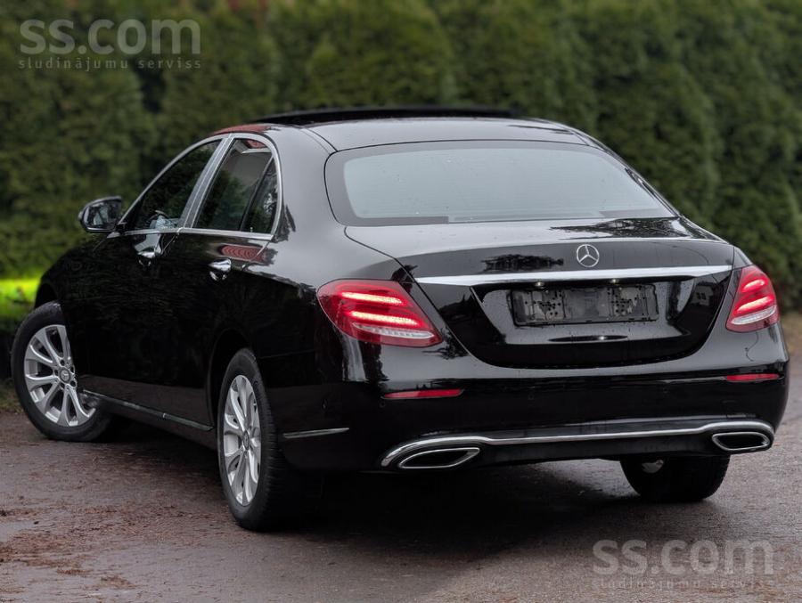 Melns Mercedes-Benz E 220 2017 Jūrmala, ar dzinēja tilpumu 2.00 L un nobraukumu 309 tūkst. km par 17500 €, foto 2 vietnē AUTOMOTO.COM.LV