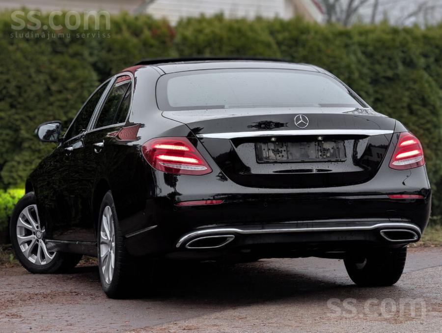 Melns Mercedes-Benz E 220 2017 Jūrmala, ar dzinēja tilpumu 2.00 L un nobraukumu 309 tūkst. km par 17500 €, foto 6 vietnē AUTOMOTO.COM.LV