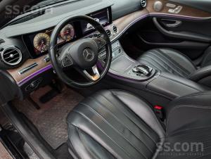 Melns Mercedes-Benz E 220 2017 Jūrmala, ar dzinēja tilpumu 2.00 L un nobraukumu 309 tūkst. km par 17500 €, foto 13 vietnē AUTOMOTO.COM.LV