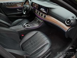 Melns Mercedes-Benz E 220 2017 Jūrmala, ar dzinēja tilpumu 2.00 L un nobraukumu 309 tūkst. km par 17500 €, foto 21 vietnē AUTOMOTO.COM.LV
