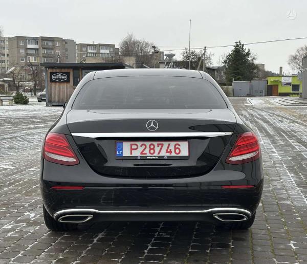 Black Mercedes-Benz E 220 2017 in Raseiniai, with an engine capacity of 2.20 L and mileage of 303 thousand km for 17200 €, photo 8 on AUTOMOTO.COM.LV