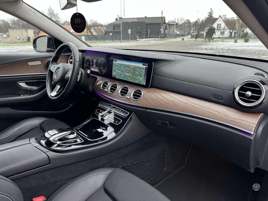 Black Mercedes-Benz E 220 2017 in Raseiniai, with an engine capacity of 2.20 L and mileage of 303 thousand km for 17200 €, photo 17 on AUTOMOTO.COM.LV