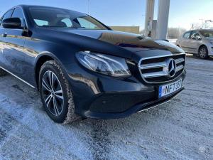 Melns Mercedes-Benz E 220 2017 Viļņa, ar dzinēja tilpumu 1.95 L un nobraukumu 135 tūkst. km par 23500 €, foto 2 vietnē AUTOMOTO.COM.LV