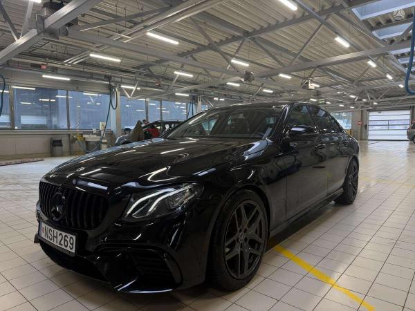 Melns Mercedes-Benz E 220 2017 Viļņa, ar dzinēja tilpumu 0.00 L un nobraukumu 350 tūkst. km par 18000 €, foto  vietnē AUTOMOTO.COM.LV