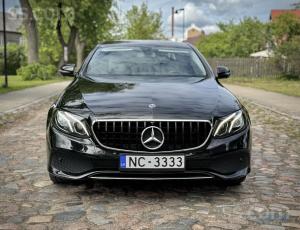 Black Mercedes-Benz E 220 2017 in Jelgava, with an engine capacity of 2.00 L and mileage of 0 thousand km for 20000 €, photo 6 on AUTOMOTO.COM.LV