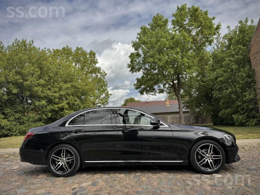 Black Mercedes-Benz E 220 2017 in Jelgava, with an engine capacity of 2.00 L and mileage of 0 thousand km for 20000 €, photo 9 on AUTOMOTO.COM.LV