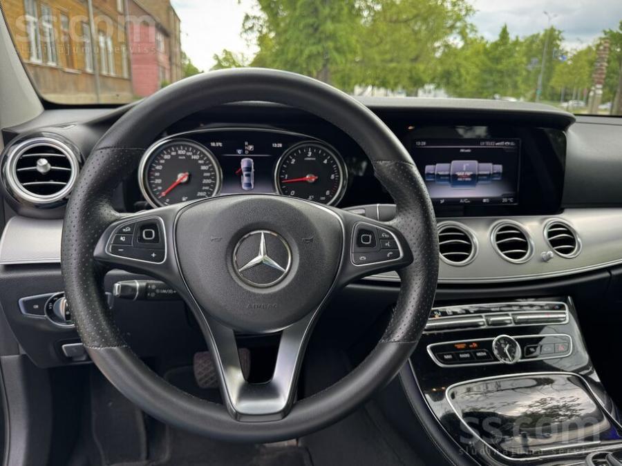Black Mercedes-Benz E 220 2017 in Jelgava, with an engine capacity of 2.00 L and mileage of 0 thousand km for 20000 €, photo 14 on AUTOMOTO.COM.LV