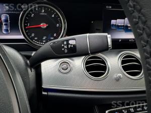 Black Mercedes-Benz E 220 2017 in Jelgava, with an engine capacity of 2.00 L and mileage of 0 thousand km for 20000 €, photo 23 on AUTOMOTO.COM.LV