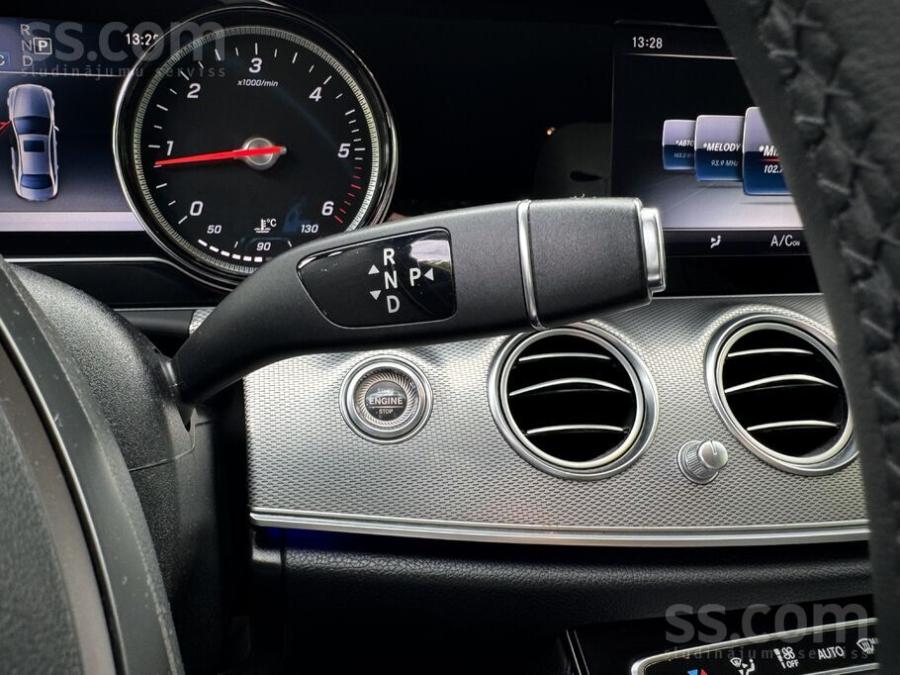 Black Mercedes-Benz E 220 2017 in Jelgava, with an engine capacity of 2.00 L and mileage of 0 thousand km for 20000 €, photo 23 on AUTOMOTO.COM.LV