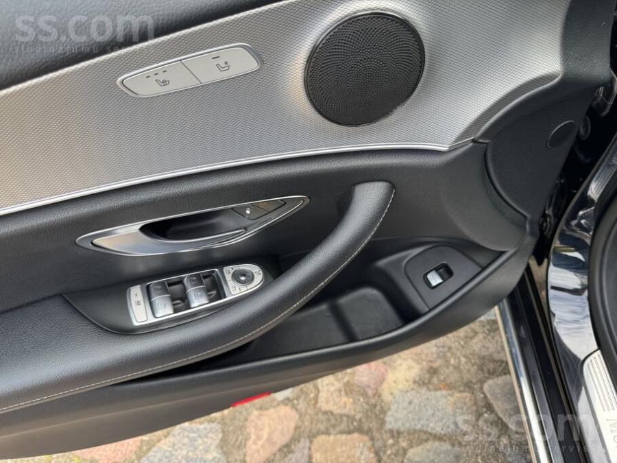 Black Mercedes-Benz E 220 2017 in Jelgava, with an engine capacity of 2.00 L and mileage of 0 thousand km for 20000 €, photo 28 on AUTOMOTO.COM.LV