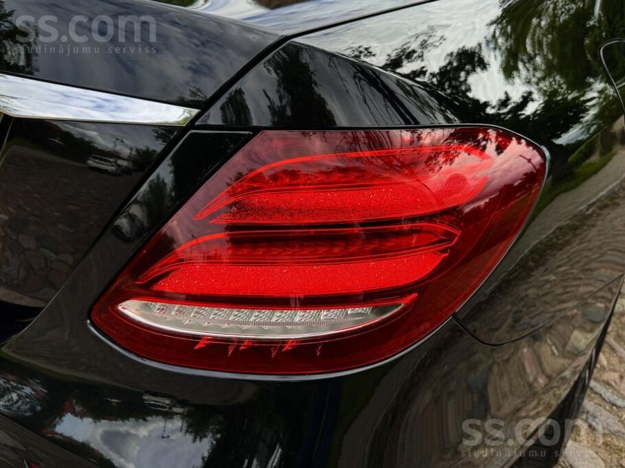 Black Mercedes-Benz E 220 2017 in Jelgava, with an engine capacity of 2.00 L and mileage of 0 thousand km for 20000 €, photo 35 on AUTOMOTO.COM.LV
