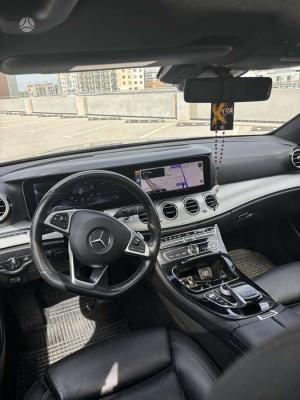 Черный Мерседес E 220 2017 в Вильнюс, объемом двигателя 1.95 л и пробегом 281 тыс. км за 17999 €, фото 5 на AUTOMOTO.COM.LV