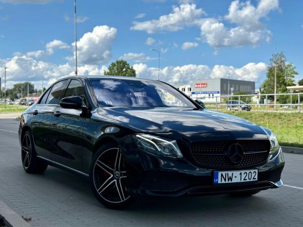 Melns Mercedes-Benz E 220 2017 Rīga, ar dzinēja tilpumu 2.00 L un nobraukumu 199 tūkst. km par 17490 €, foto 1 vietnē AUTOMOTO.COM.LV