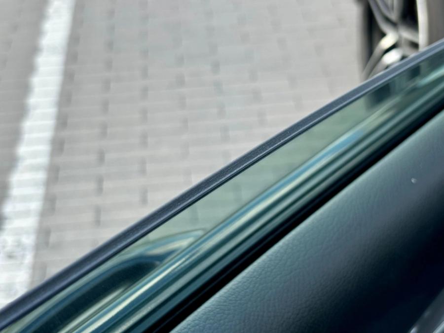 Black Mercedes-Benz E 220 2017 in Riga, with an engine capacity of 2.00 L and mileage of 199 thousand km for 17490 €, photo 5 on AUTOMOTO.COM.LV