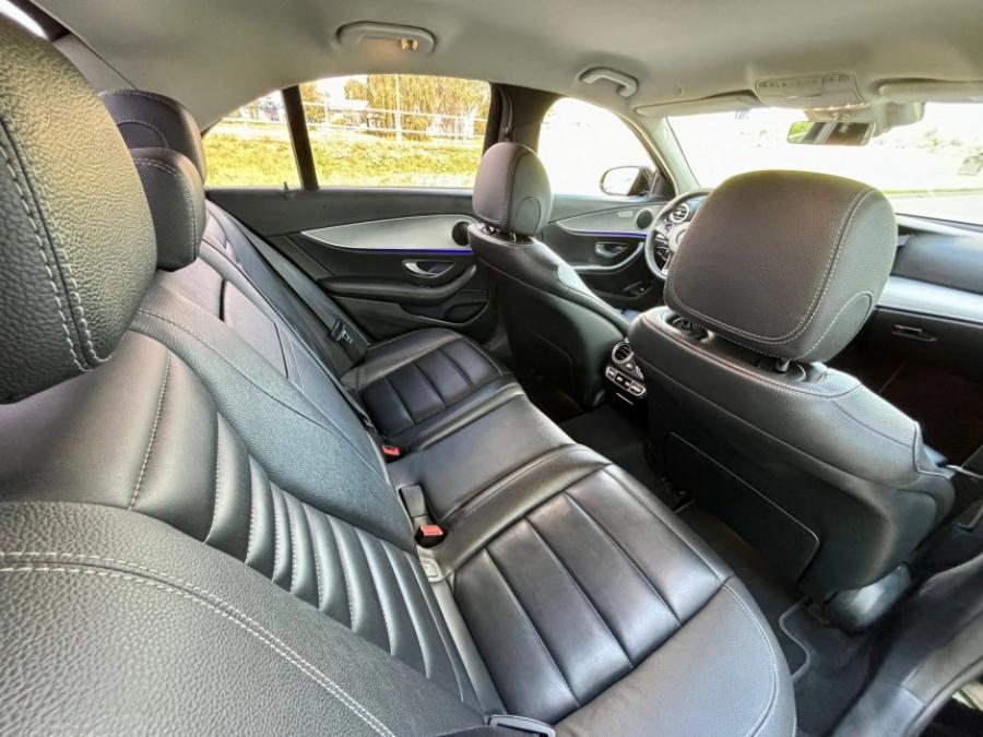 Black Mercedes-Benz E 220 2017 in Riga, with an engine capacity of 2.00 L and mileage of 199 thousand km for 17490 €, photo 7 on AUTOMOTO.COM.LV