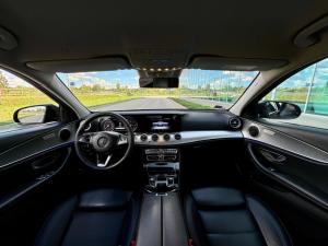 Black Mercedes-Benz E 220 2017 in Riga, with an engine capacity of 2.00 L and mileage of 199 thousand km for 17490 €, photo 10 on AUTOMOTO.COM.LV