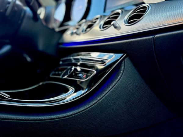 Melns Mercedes-Benz E 220 2017 Rīga, ar dzinēja tilpumu 2.00 L un nobraukumu 199 tūkst. km par 17490 €, foto 10 vietnē AUTOMOTO.COM.LV