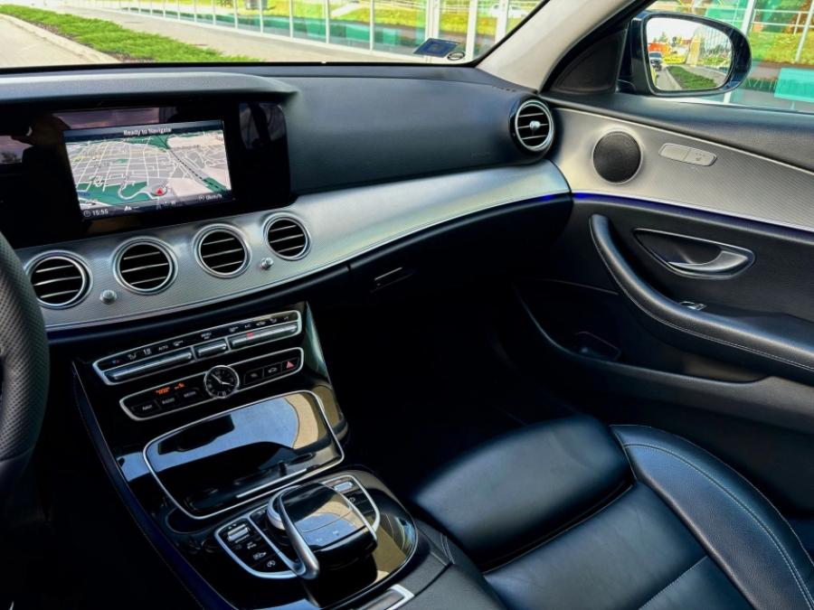 Black Mercedes-Benz E 220 2017 in Riga, with an engine capacity of 2.00 L and mileage of 199 thousand km for 17490 €, photo 12 on AUTOMOTO.COM.LV