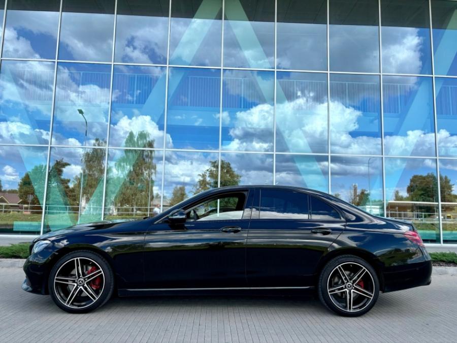 Black Mercedes-Benz E 220 2017 in Riga, with an engine capacity of 2.00 L and mileage of 199 thousand km for 17490 €, photo 14 on AUTOMOTO.COM.LV