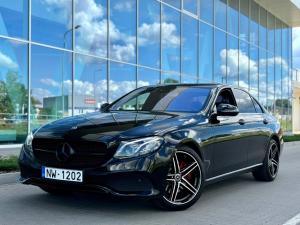 Black Mercedes-Benz E 220 2017 in Riga, with an engine capacity of 2.00 L and mileage of 199 thousand km for 17490 €, photo 18 on AUTOMOTO.COM.LV