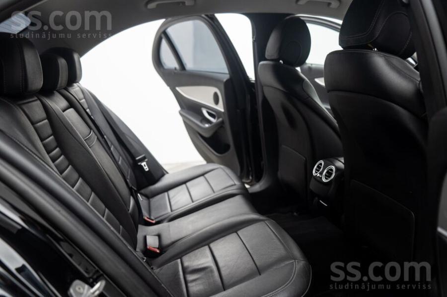 Black Mercedes-Benz E 220 2017 in Tallinn, with an engine capacity of 2.00 L and mileage of 260 thousand km for 16999 €, photo 11 on AUTOMOTO.COM.LV