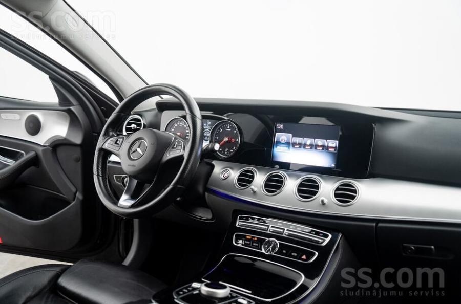 Black Mercedes-Benz E 220 2017 in Tallinn, with an engine capacity of 2.00 L and mileage of 260 thousand km for 16999 €, photo 13 on AUTOMOTO.COM.LV