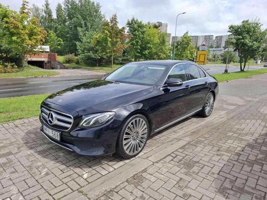 Черный Мерседес E 220 2017 в Вильнюс, объемом двигателя 1.95 л и пробегом 169 тыс. км за 22000 €, фото 1 на AUTOMOTO.COM.LV