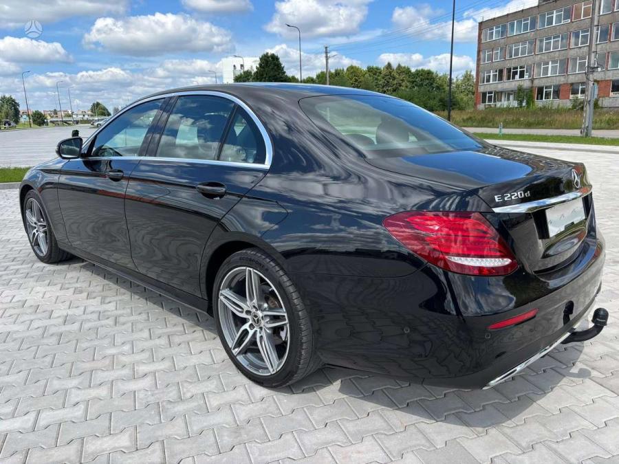 Черный Мерседес E 220 2017 в Таураге, объемом двигателя 1.95 л и пробегом 289 тыс. км за 17300 €, фото 3 на AUTOMOTO.COM.LV