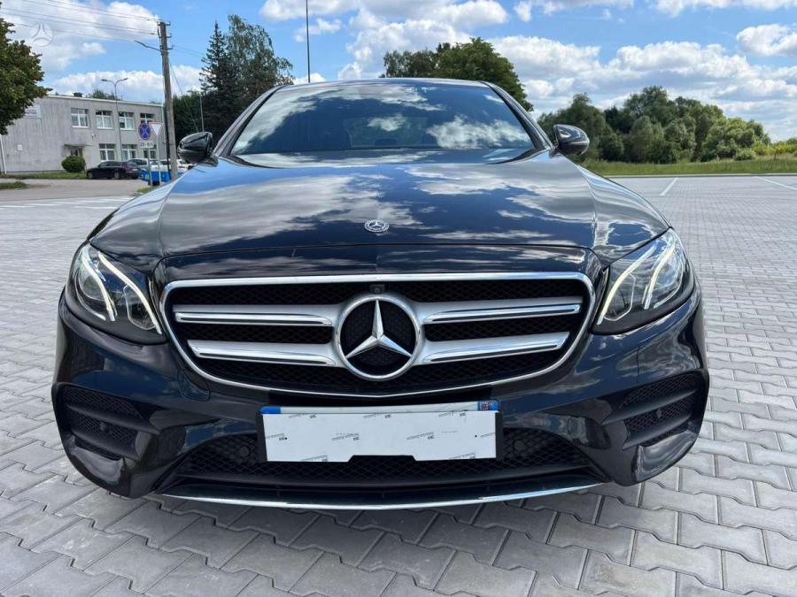 Черный Мерседес E 220 2017 в Таураге, объемом двигателя 1.95 л и пробегом 289 тыс. км за 17300 €, фото 9 на AUTOMOTO.COM.LV