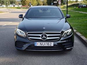 Black Mercedes-Benz E 220 2017 in Vilnius, with an engine capacity of 2.00 L and mileage of 273 thousand km for 23000 €, photo 4 on AUTOMOTO.COM.LV