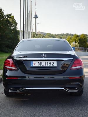 Black Mercedes-Benz E 220 2017 in Vilnius, with an engine capacity of 2.00 L and mileage of 273 thousand km for 23000 €, photo 6 on AUTOMOTO.COM.LV