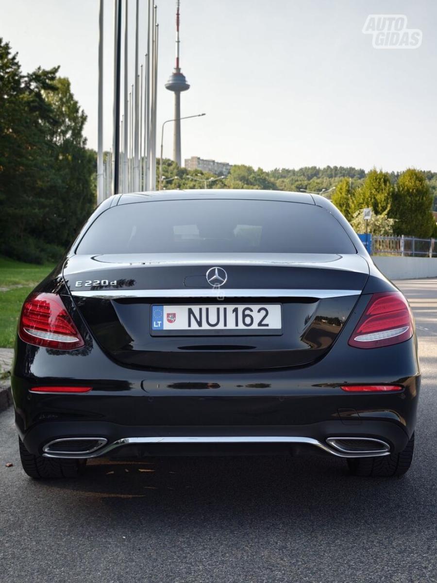 Black Mercedes-Benz E 220 2017 in Vilnius, with an engine capacity of 2.00 L and mileage of 273 thousand km for 23000 €, photo 6 on AUTOMOTO.COM.LV