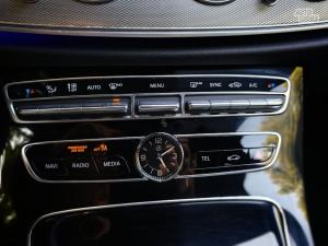 Black Mercedes-Benz E 220 2017 in Vilnius, with an engine capacity of 2.00 L and mileage of 273 thousand km for 23000 €, photo 16 on AUTOMOTO.COM.LV