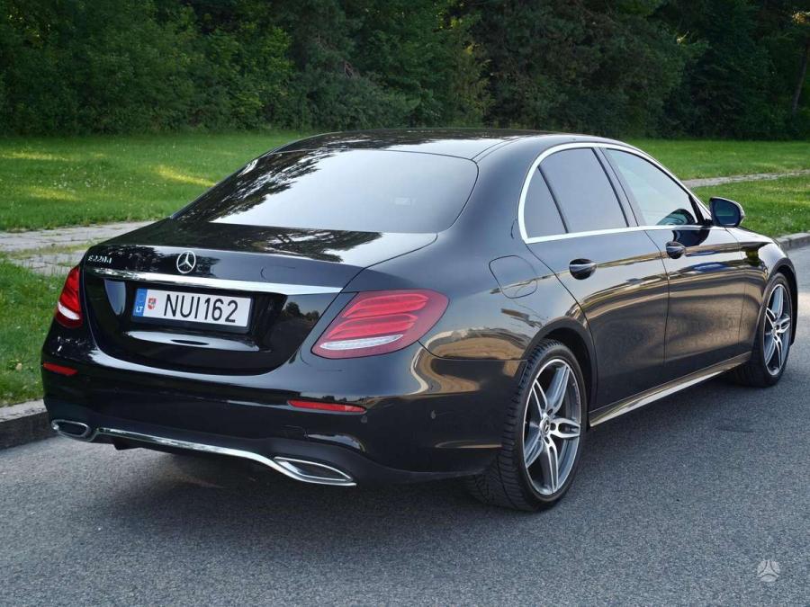 Melns Mercedes-Benz E 220 2017 Viļņa, ar dzinēja tilpumu 1.95 L un nobraukumu 273 tūkst. km par 23000 €, foto 4 vietnē AUTOMOTO.COM.LV