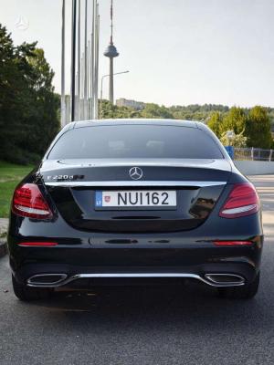Melns Mercedes-Benz E 220 2017 Viļņa, ar dzinēja tilpumu 1.95 L un nobraukumu 273 tūkst. km par 23000 €, foto 8 vietnē AUTOMOTO.COM.LV
