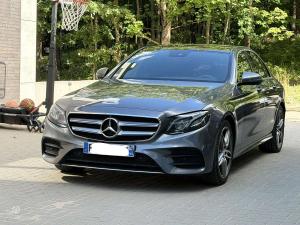 Black Mercedes-Benz E 220 2017 in Vilnius, with an engine capacity of 1.95 L and mileage of 248 thousand km for 19350 €, photo  on AUTOMOTO.COM.LV