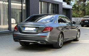 Black Mercedes-Benz E 220 2017 in Vilnius, with an engine capacity of 1.95 L and mileage of 248 thousand km for 19350 €, photo 5 on AUTOMOTO.COM.LV
