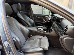 Black Mercedes-Benz E 220 2017 in Vilnius, with an engine capacity of 1.95 L and mileage of 248 thousand km for 19350 €, photo 21 on AUTOMOTO.COM.LV
