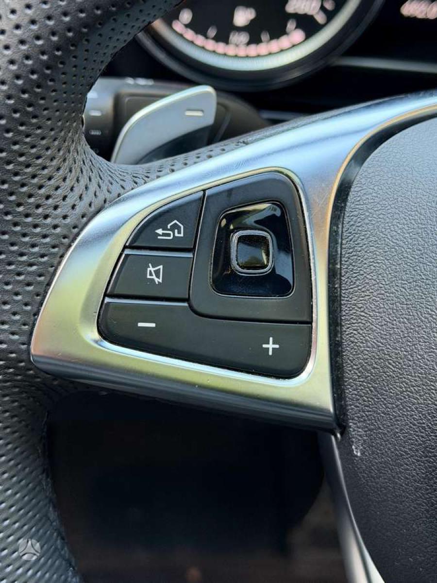 Black Mercedes-Benz E 220 2017 in Vilnius, with an engine capacity of 1.95 L and mileage of 248 thousand km for 19350 €, photo 22 on AUTOMOTO.COM.LV
