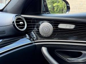 Black Mercedes-Benz E 220 2017 in Vilnius, with an engine capacity of 1.95 L and mileage of 248 thousand km for 19350 €, photo 23 on AUTOMOTO.COM.LV