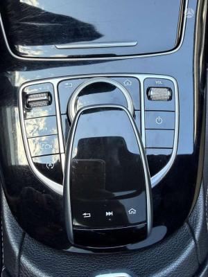 Black Mercedes-Benz E 220 2017 in Vilnius, with an engine capacity of 1.95 L and mileage of 248 thousand km for 19350 €, photo 24 on AUTOMOTO.COM.LV