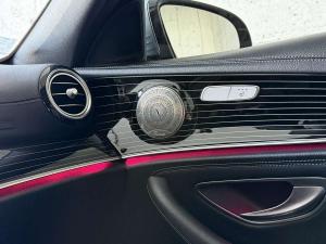 Black Mercedes-Benz E 220 2017 in Vilnius, with an engine capacity of 1.95 L and mileage of 248 thousand km for 19350 €, photo 26 on AUTOMOTO.COM.LV