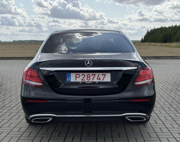 Черный Мерседес E 220 2017 в Расейняй, объемом двигателя 1.95 л и пробегом 303 тыс. км за 15850 €, фото 7 на AUTOMOTO.COM.LV