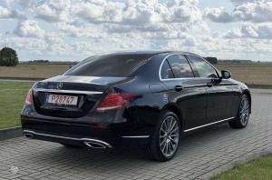 Black Mercedes-Benz E 220 2017 in Raseiniai, with an engine capacity of 1.95 L and mileage of 303 thousand km for 15850 €, photo 9 on AUTOMOTO.COM.LV