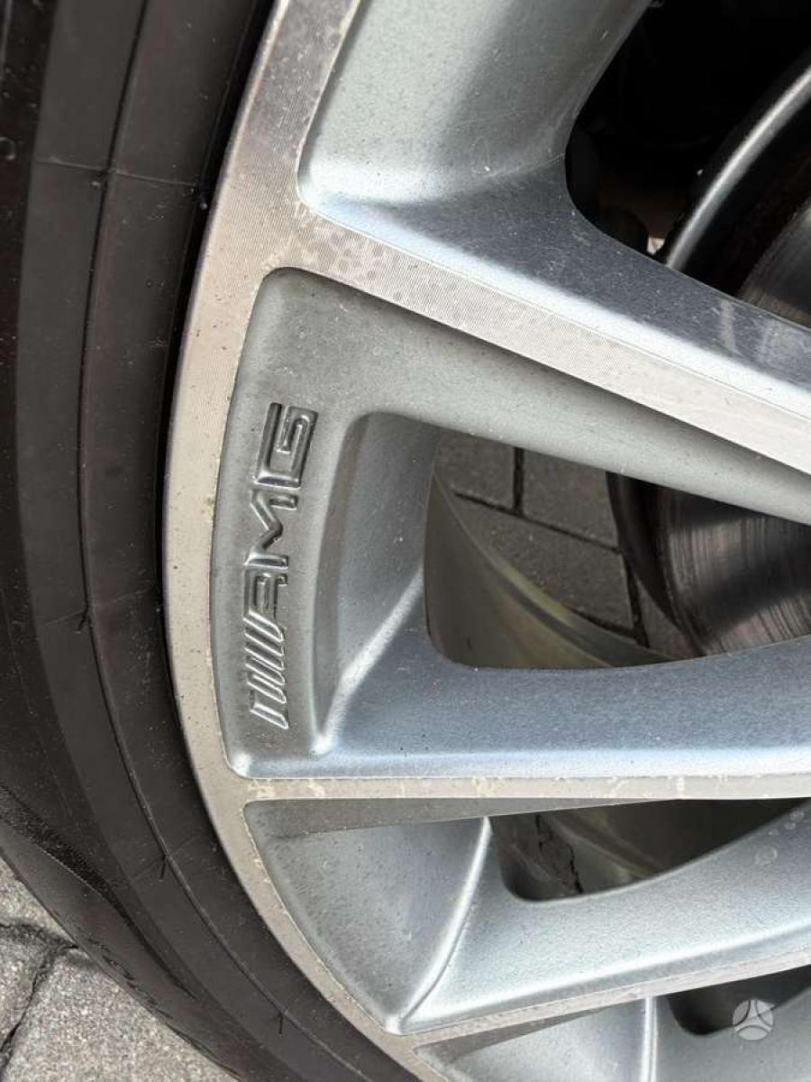 Black Mercedes-Benz E 220 2017 in Raseiniai, with an engine capacity of 1.95 L and mileage of 303 thousand km for 15850 €, photo 19 on AUTOMOTO.COM.LV