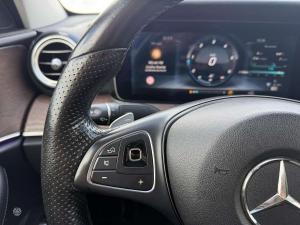 Black Mercedes-Benz E 220 2017 in Raseiniai, with an engine capacity of 1.95 L and mileage of 303 thousand km for 15850 €, photo 24 on AUTOMOTO.COM.LV